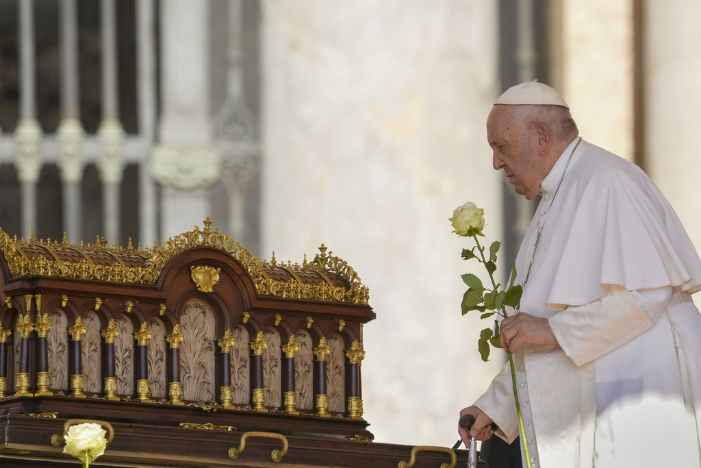 Wed. 8:39 a.m.: Pope Francis to undergo intestinal surgery under ...